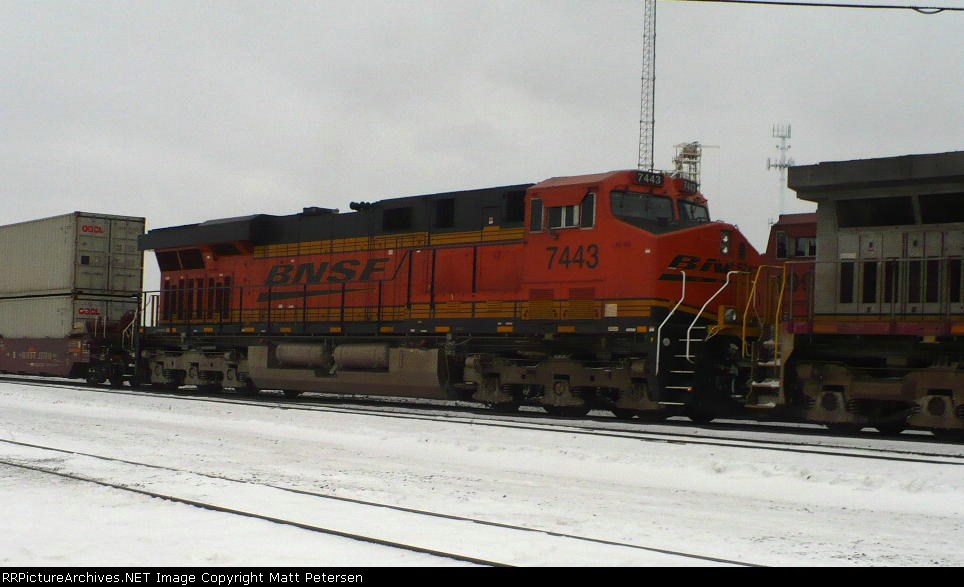BNSF 7443